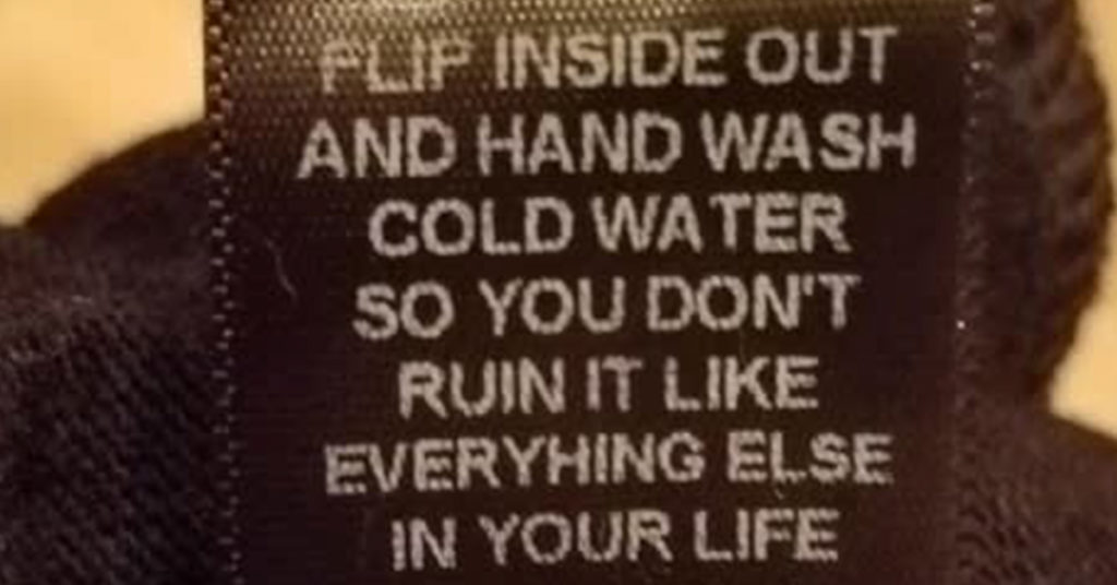20 Rude Signs That Weren't Afraid To Straight Up Call People Out