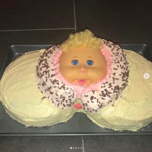 Amy Schumer Was Given An Outrageously Inappropriate Pregnancy Cake That ...