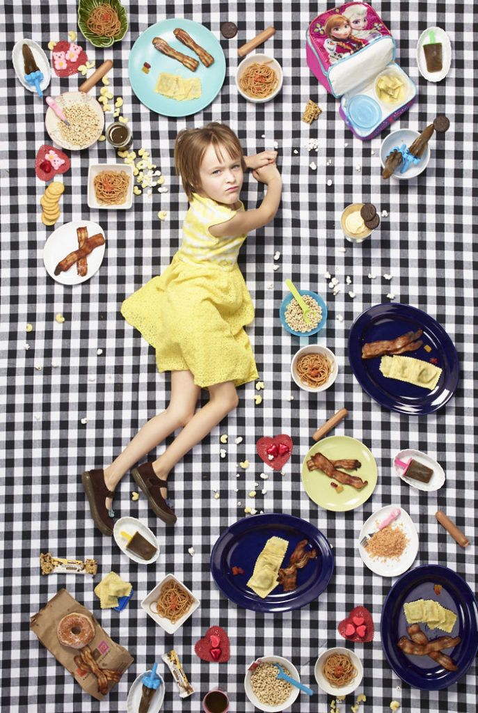 25 Kids Around The World Photographed With Food They Eat In A Week