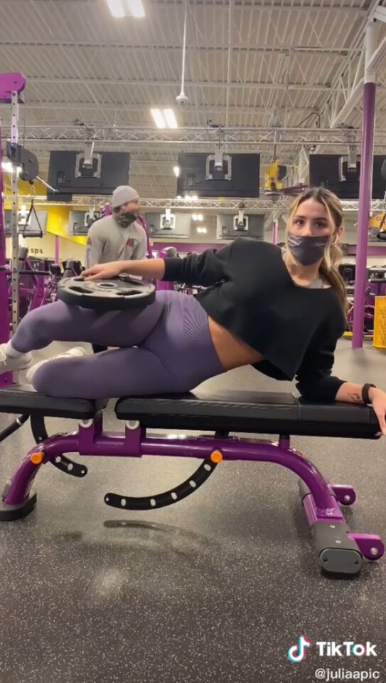 Fitness TikToker Thinks She Caught A Guy Secretly Taking Her Pic At The Gym