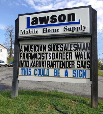 19 Pics From The Sign War Going On Between Businesses In Virginia