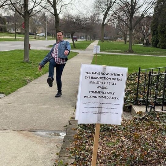 This Sign Told People To "Commence Silly Walking Immediately" & They Did