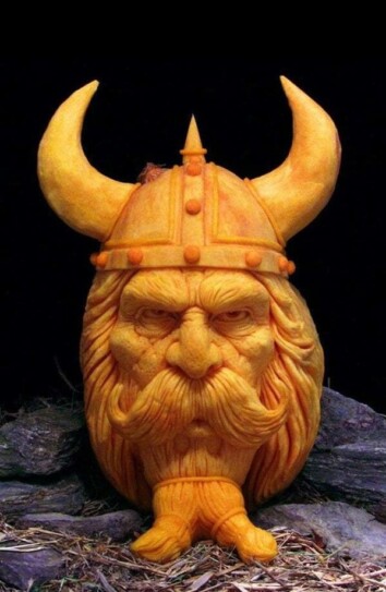 36 Creative Pumpkin Carvers That Took Things To Another Artistic Level