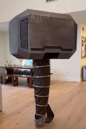 One-Legged Man Uses His Disability To Create Epic Halloween Costumes ...