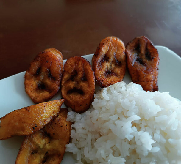 The "Things With Faces" Group Is For Sharing Examples Of Pareidolia ...
